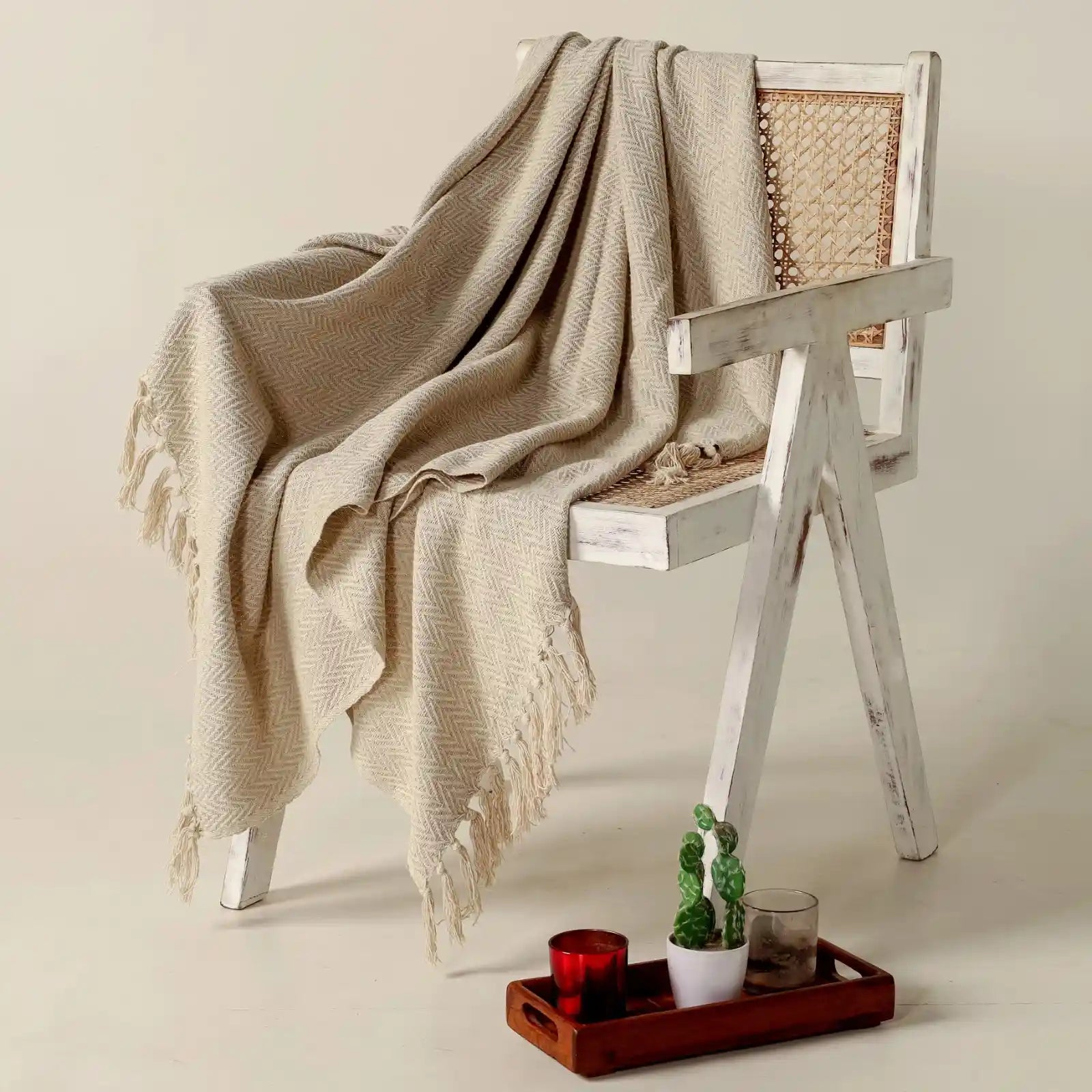 Beige Zachte Plaid met Franjes – Warm & Stijlvol | Urbane Hide